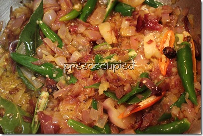 PreeOccupied: Kancha Lonka Murgi, Green Chili Chicken Curry